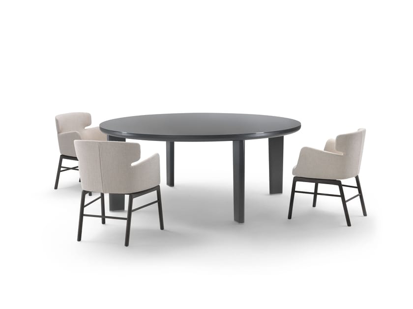 ARNOLD Table By Flexform