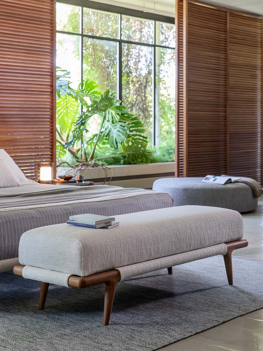 GAUDÍ Upholstered bench By Flou | design Matteo Nunziati