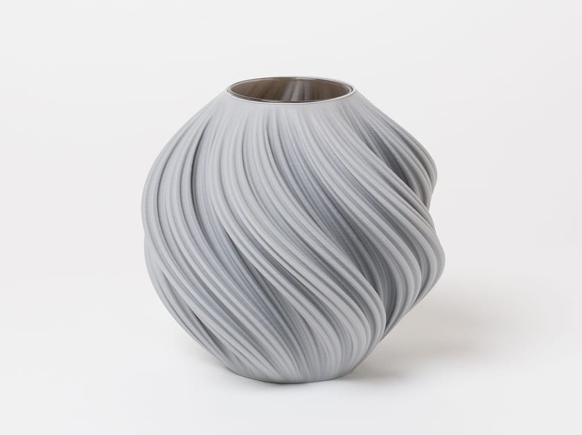 ISSEY Vase By Fornice Objects