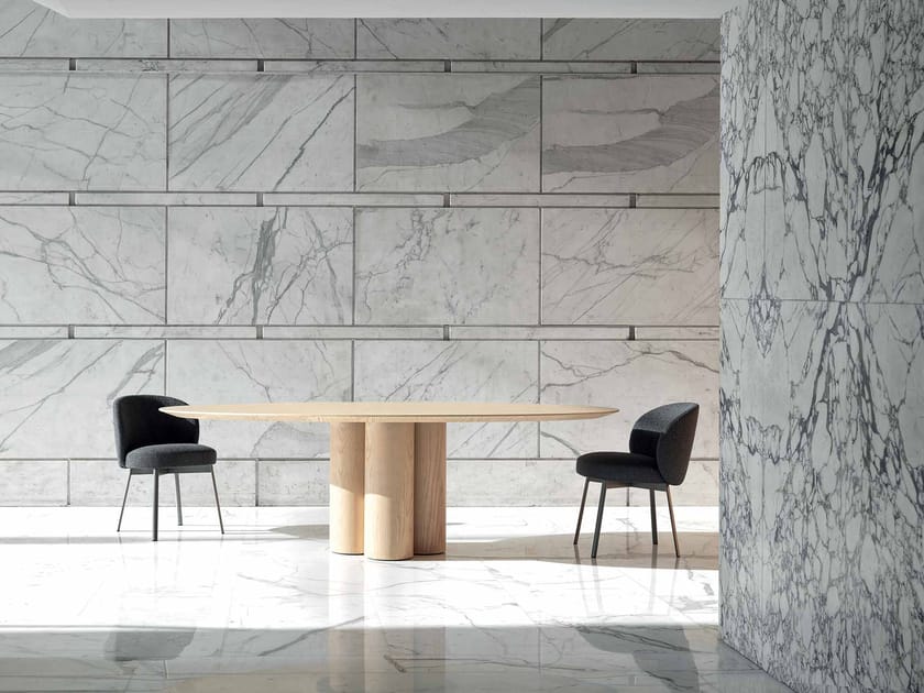 HUG Chair By Frigerio | design Buratti Architetti