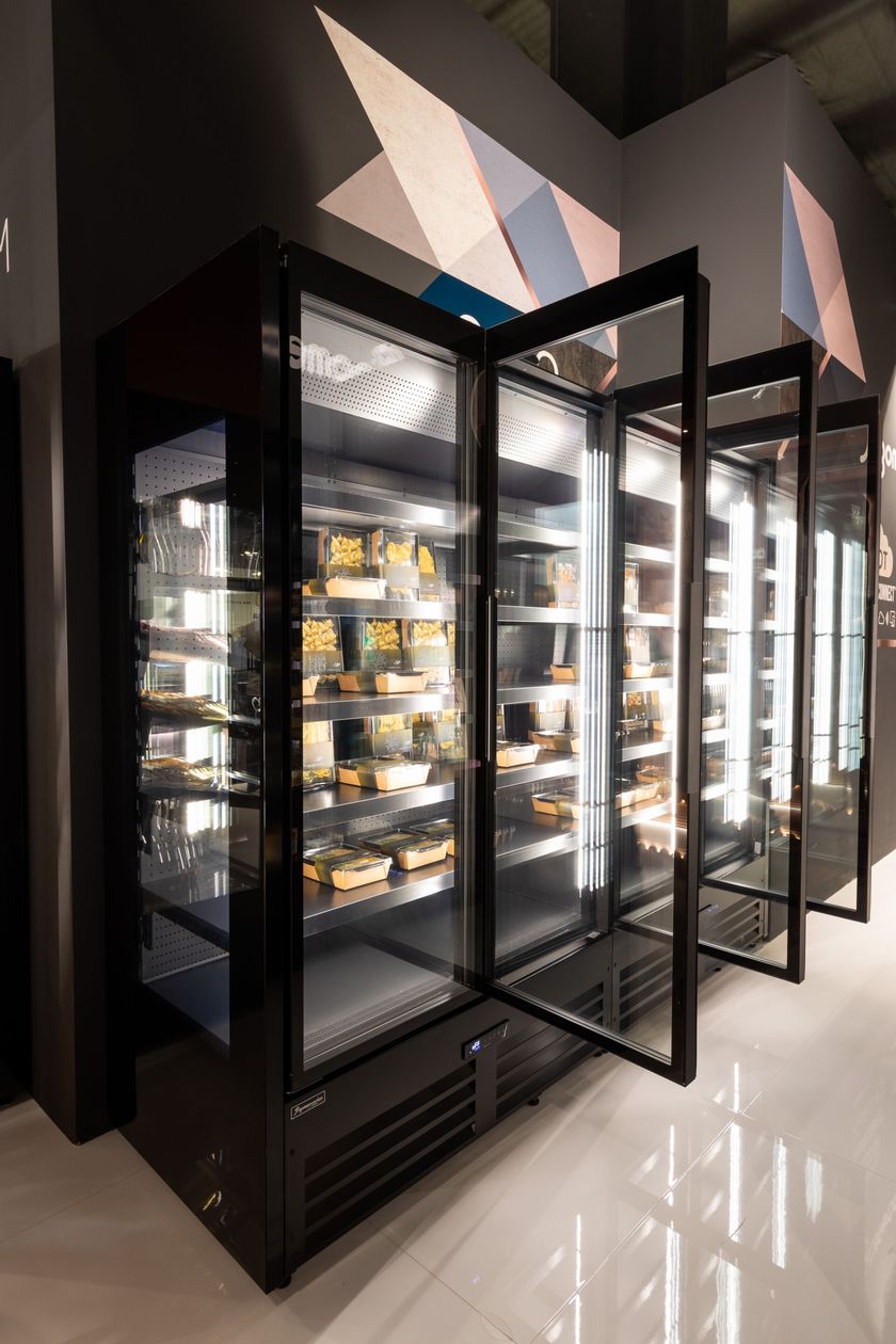 OSLO Refrigerated display cabinet By Frigomeccanica