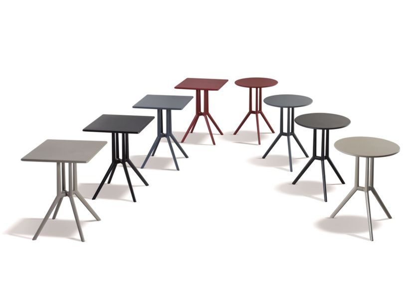 JUNIPER 4 SQUARE Table By GABER