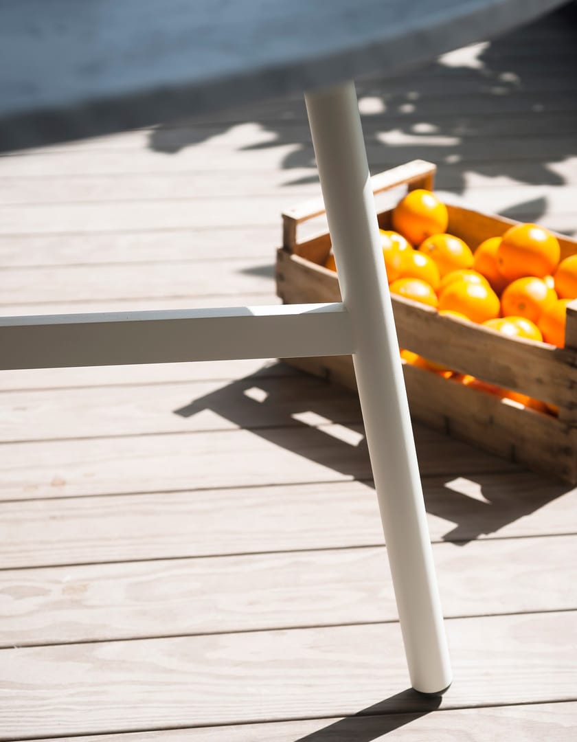 GAMMA Round garden table By RODA