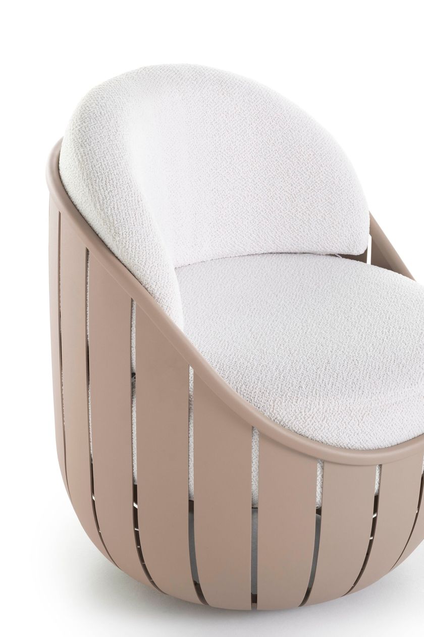 ARENA Garden armchair By GANDIABLASCO