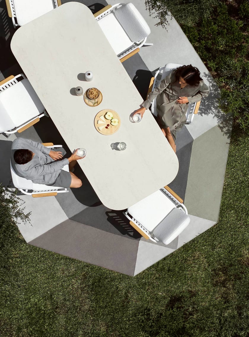 CAPA Rectangular aluminium garden table By GANDIABLASCO