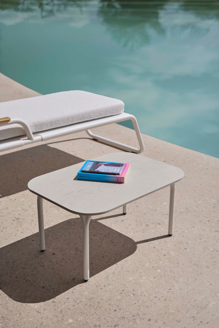 CAPA Rectangular aluminium coffee table By GANDIABLASCO