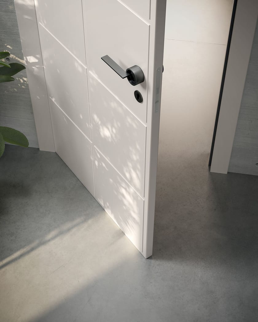 NOI NOBILIA Lacquered hinged door By GAROFOLI
