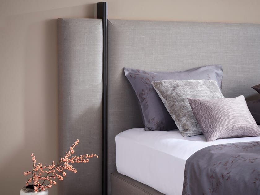 Cabeceira alta estofada de madeira GATE By Vispring design Staffan Tollgard