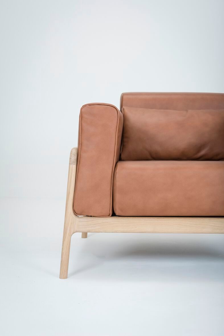 FAWN Leather armchair with armrests By GAZZDA | design Salih Teskeredzic