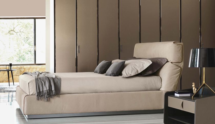 GENTLEMAN Double bed By Flou