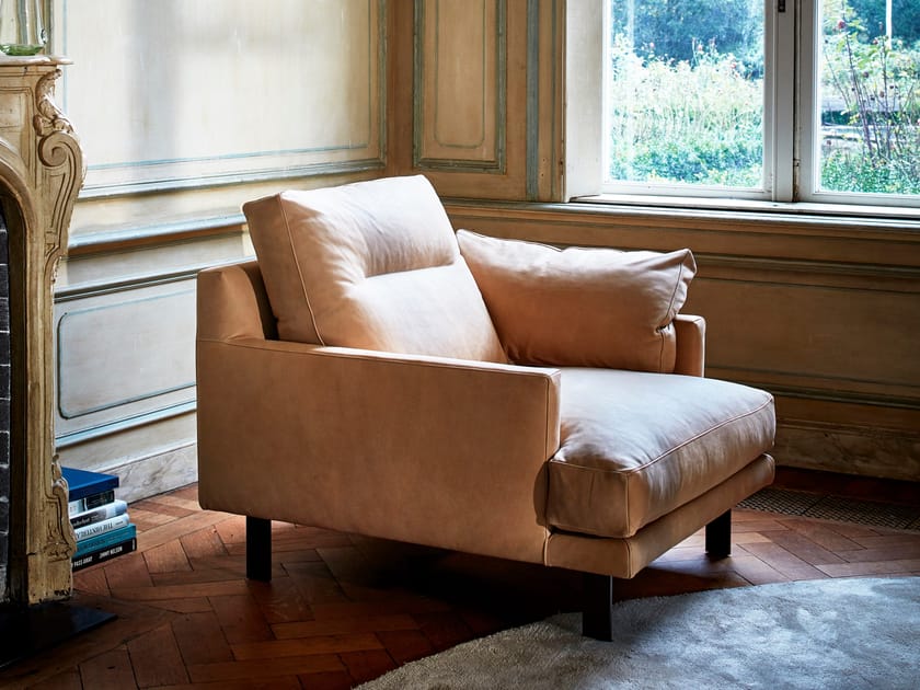 GEORGE Leather armchair with armrests By Linteloo | design Jan te Lintelo