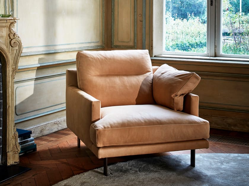GEORGE Leather armchair with armrests By Linteloo | design Jan te Lintelo