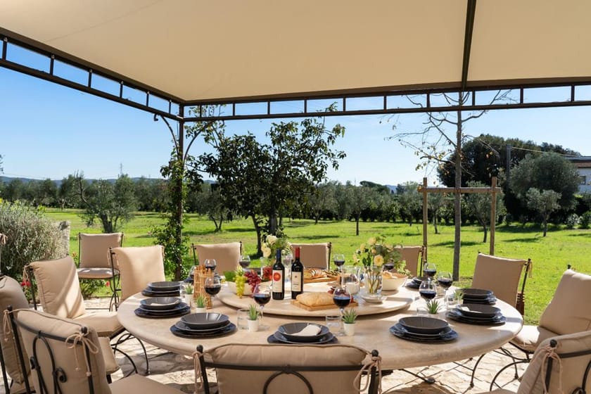 Stone Table 10 Round stone garden table By GH LAZZERINI