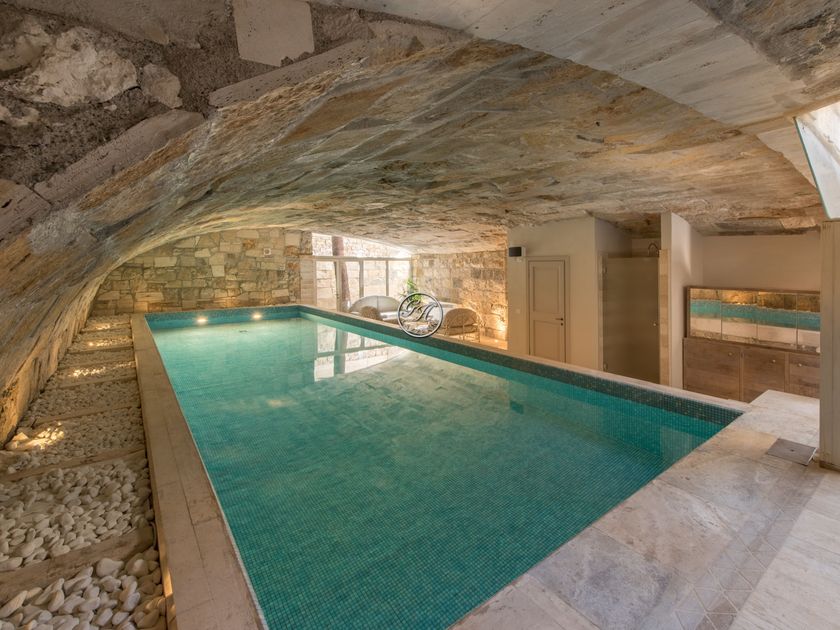 Swimming pool 1 Indoor natural stone swimming pool By GH LAZZERINI