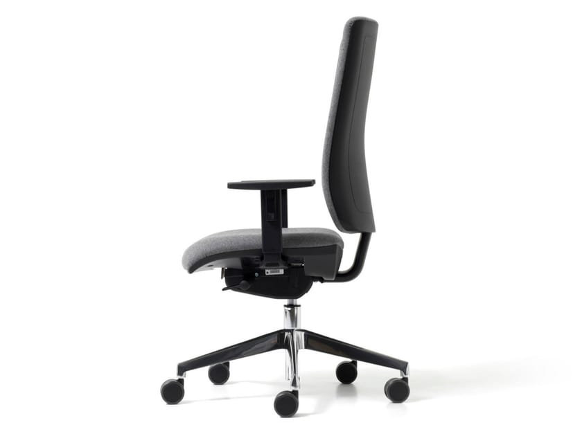 GOAL Fabric office chair with armrests with 5-Spoke base By Diemme