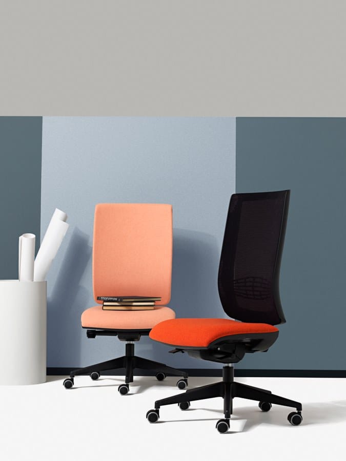 GOAL Mesh office chair with armrests with 5-Spoke base By Diemme