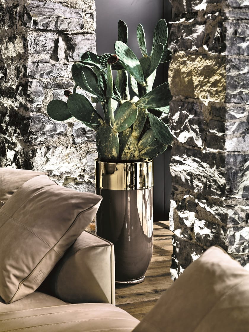 GODWIN CACHEPOT Round plant pot By Longhi | design Giuseppe Iasparra