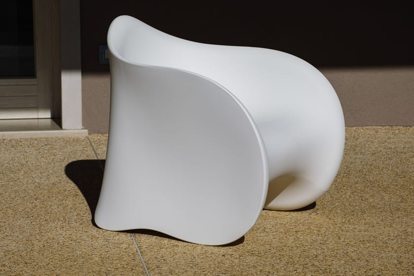 Polyethylene easy chair GOEN By Plust design Setsu & Shinobu Ito