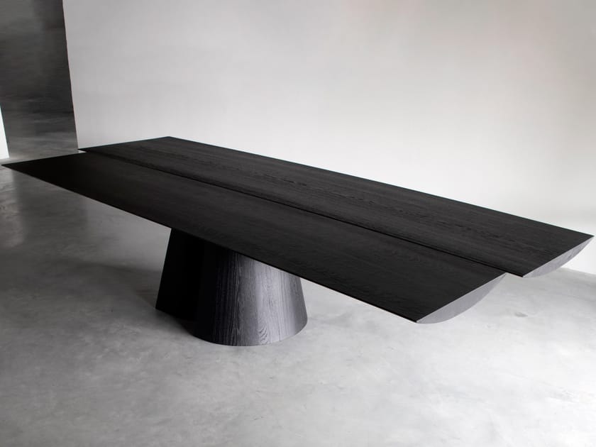 GOT | Dining table By Van Rossum design Andrea Tognon