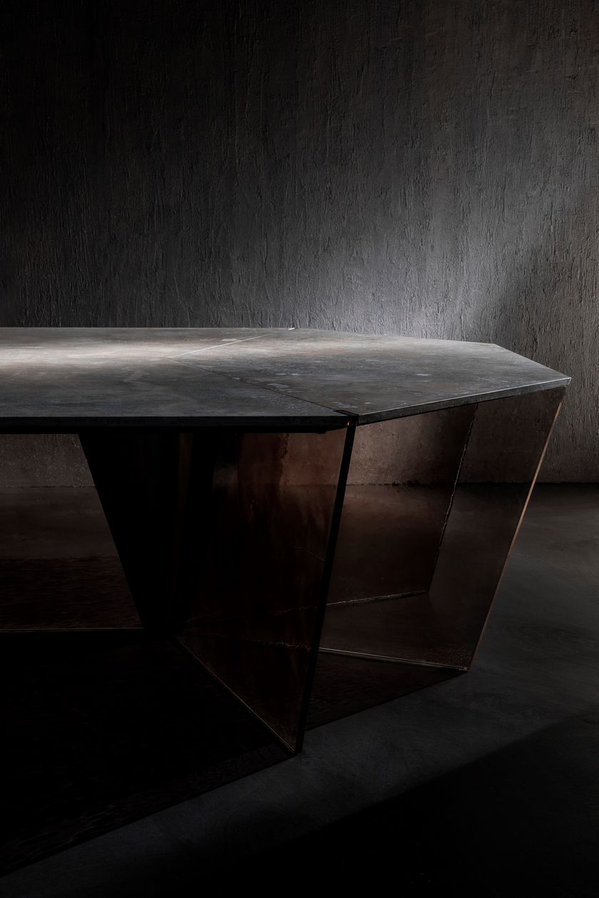GOTHAM Table By Henge | design Ugo Cacciatori