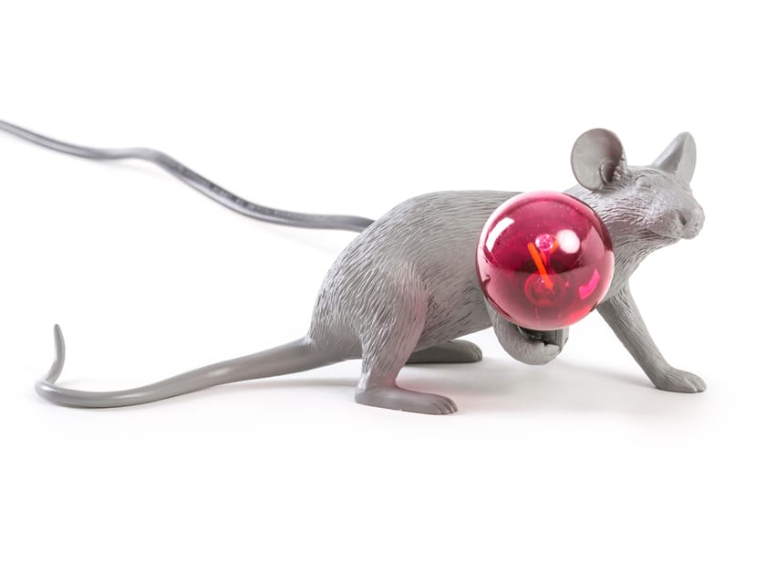 Lampada da tavolo a LED in resina GREY MOUSE LAMP LIE DOWN By Seletti ...