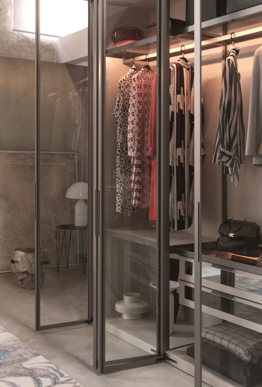 Glass wardrobe 16.32 PRIVATE - POOL By Flou