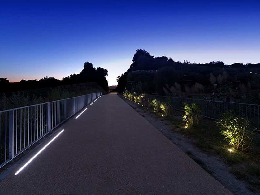 Outdoor linear profile GX2 GX Collection By Aldabra