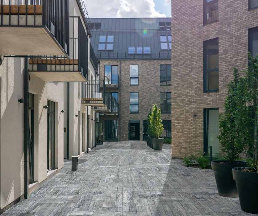 FIVE STONES FILTERING Draining concrete outdoor floor tiles By Gallotta