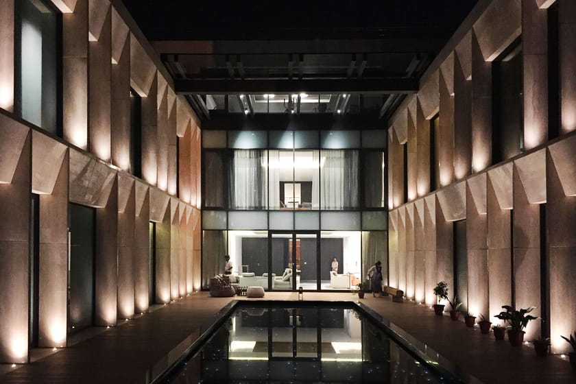 GAMMASTONE Monolithic architectural element By GammaStone