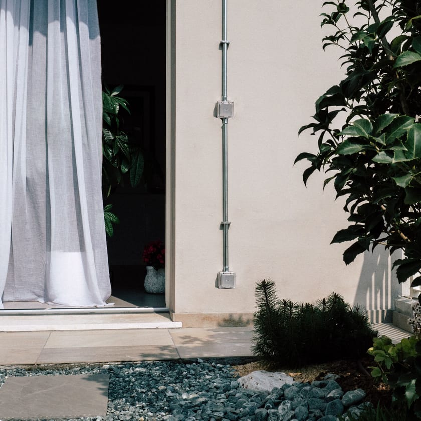 WALLBOX OUTDOOR SILVER Electrical box By Genuit