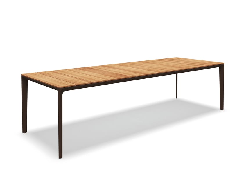 CARVER Table By Gloster