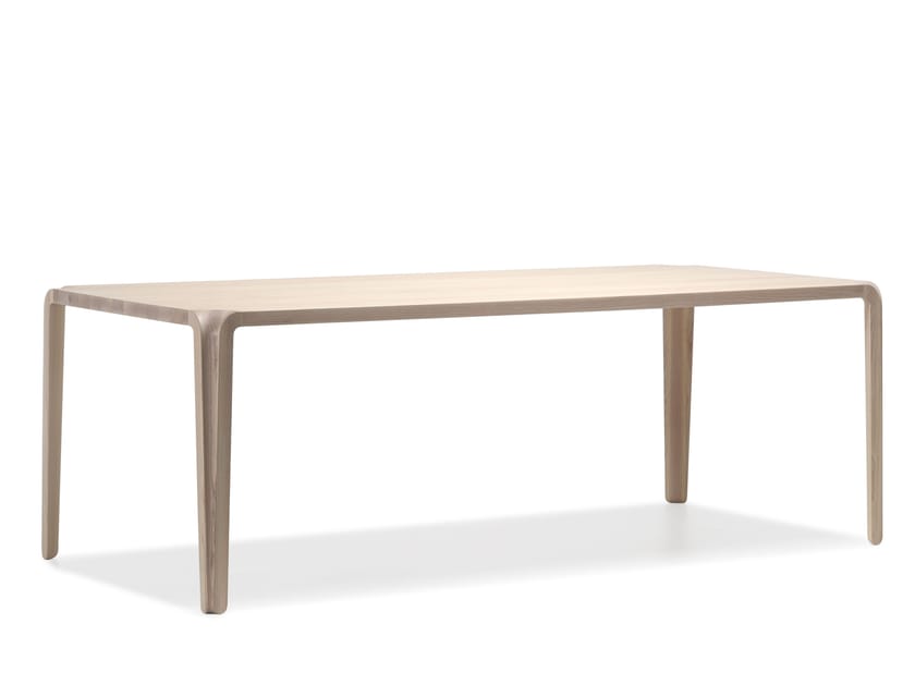 PRIMUM Rectangular solid wood dining table By GoEs
