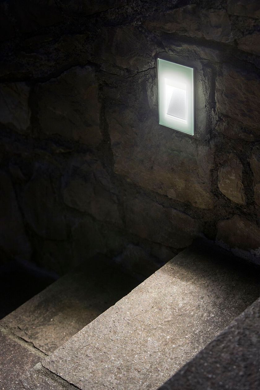 QUANTUM LED wall-mounted steplight By Goccia Illuminazione