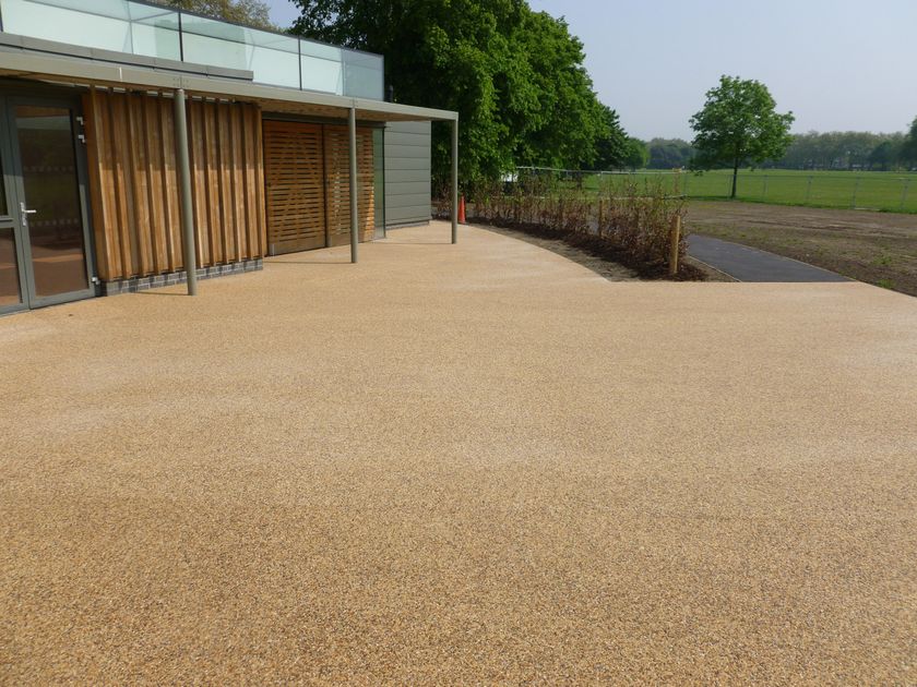 Draining resin Outdoor continous flooring HARD LANDSCAPING By SureSet