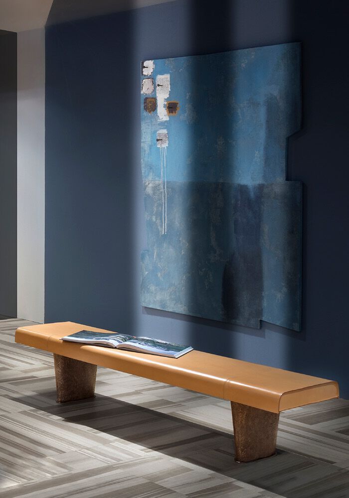 CHEOPE Tanned leather bench By HESSENTIA | Cornelio Cappellini