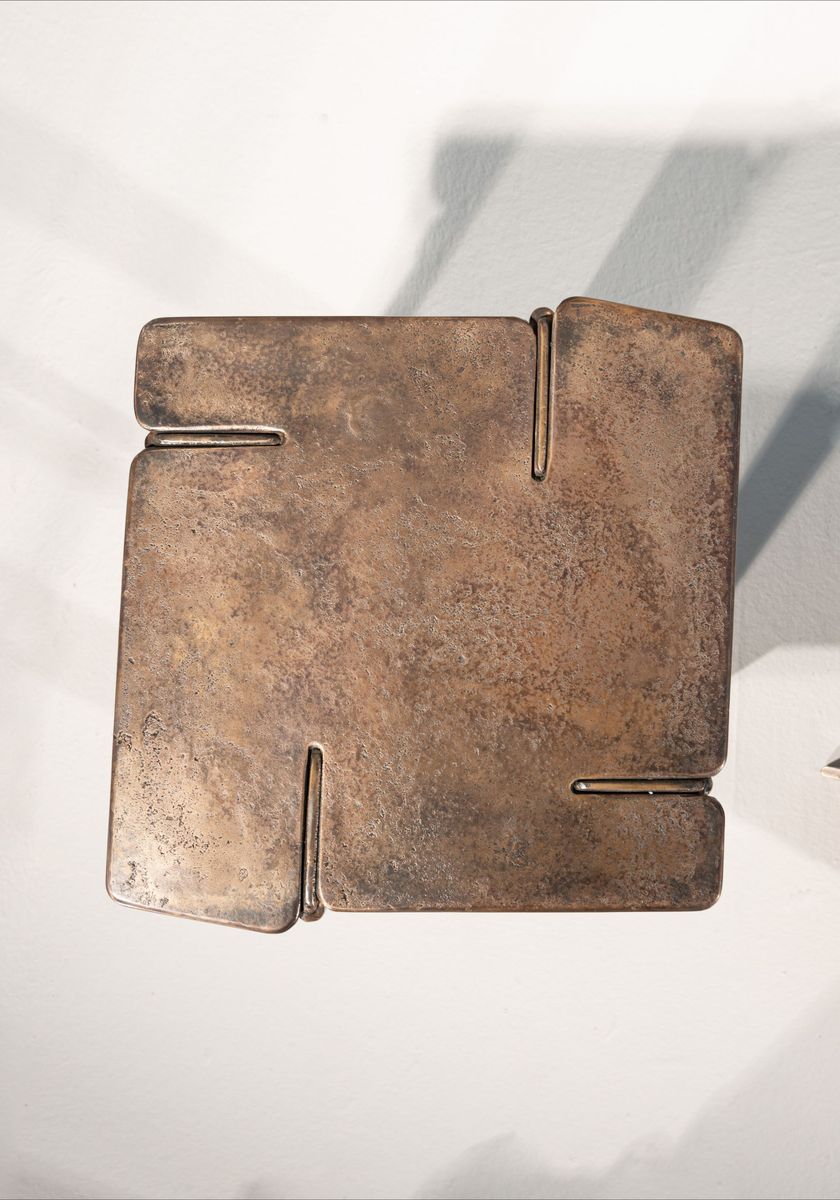 OVERLAP Square metal coffee table for living room By HESSENTIA ...