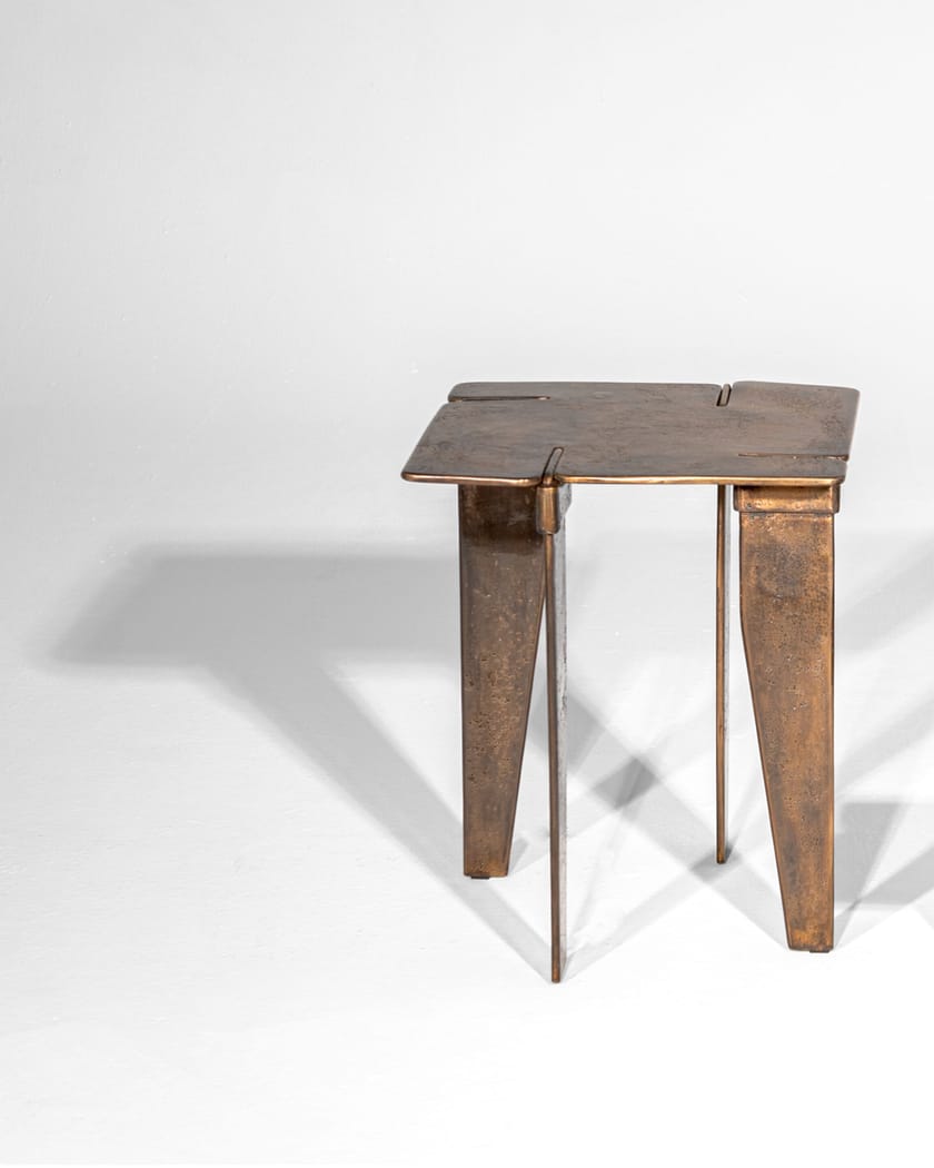 OVERLAP Square metal coffee table for living room By HESSENTIA ...