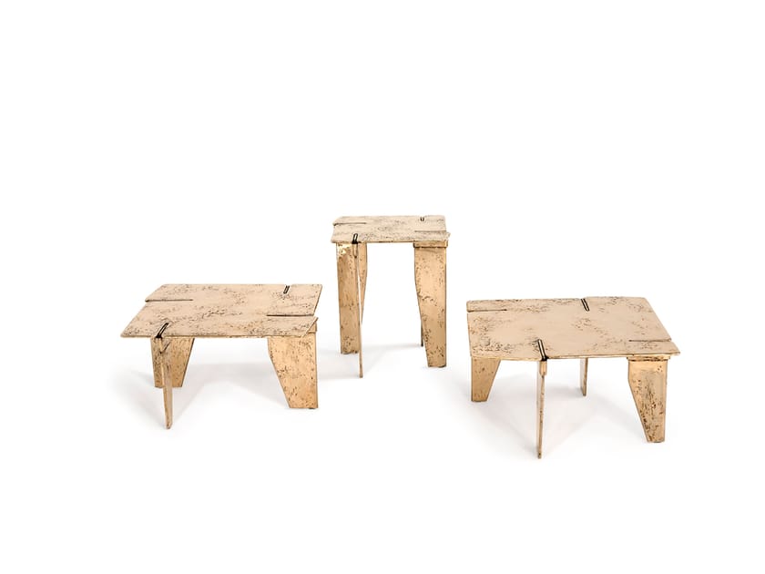 OVERLAP Square metal coffee table for living room By HESSENTIA ...