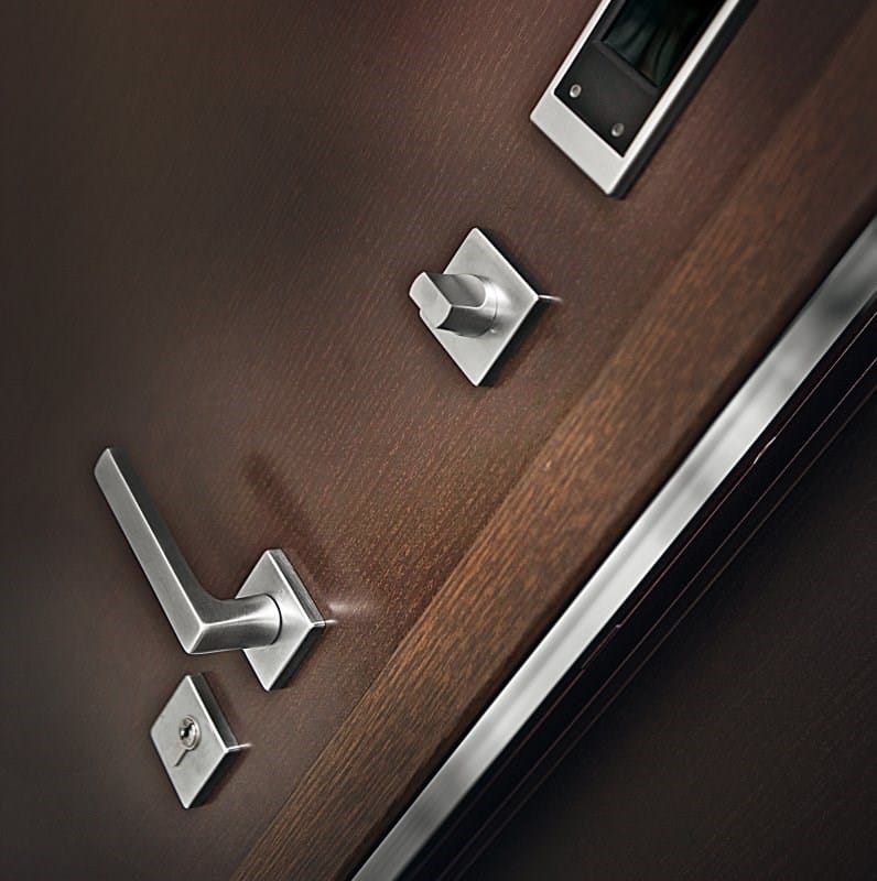 Safety door with electronic lock HIBRY By DIERRE