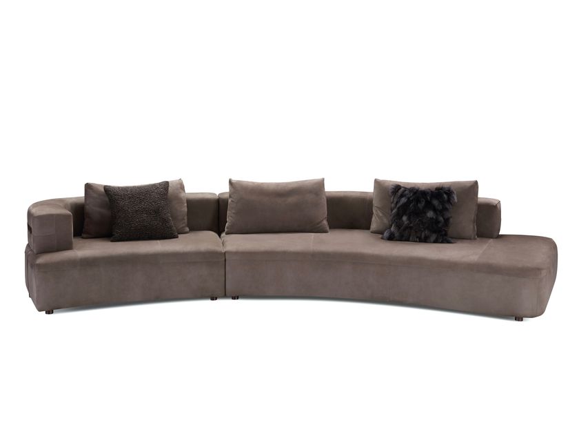 CENTER POSITION Curved modular velvet sofa By HOTHING