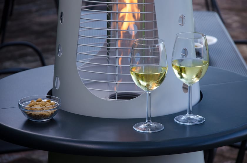 HUGFIRE PRO Outdoor heater By Focotto | design Riccardo Diotallevi