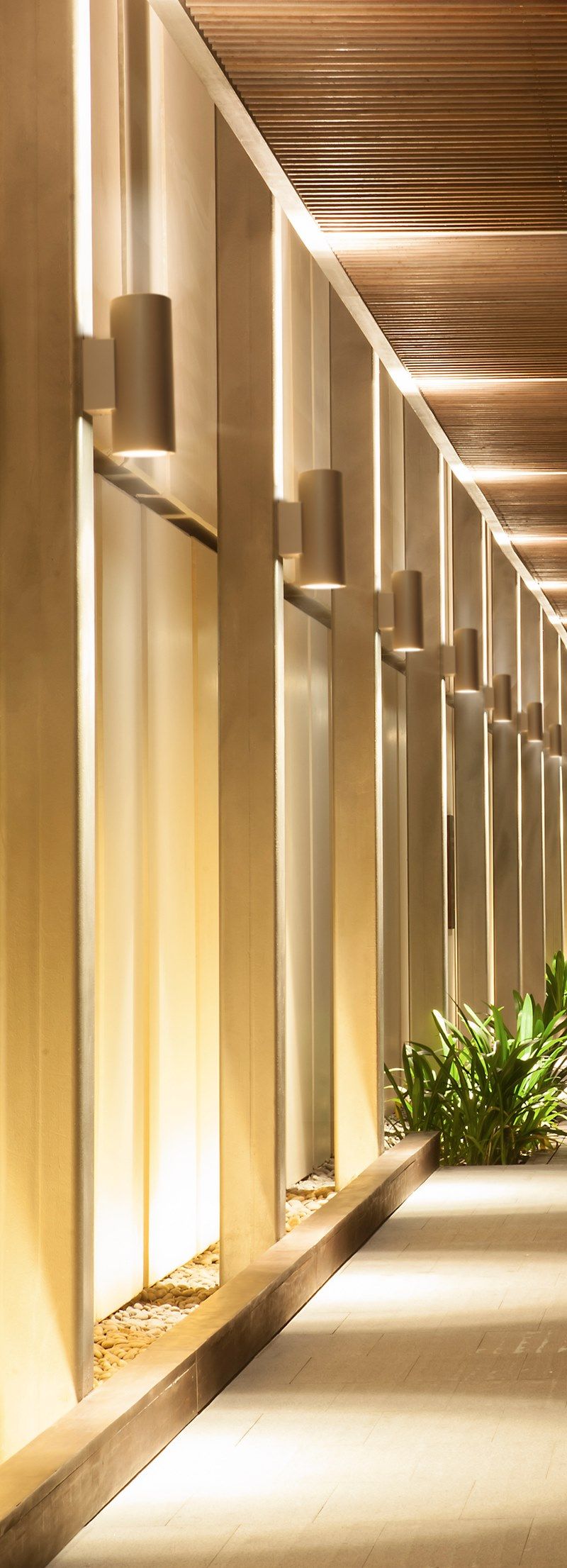 HYAVANA LARGE Candeeiro de parede de exteriores By PROLED