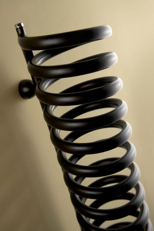 HOT SPRING Hot-water wall-mounted steel decorative radiator By Hotwave