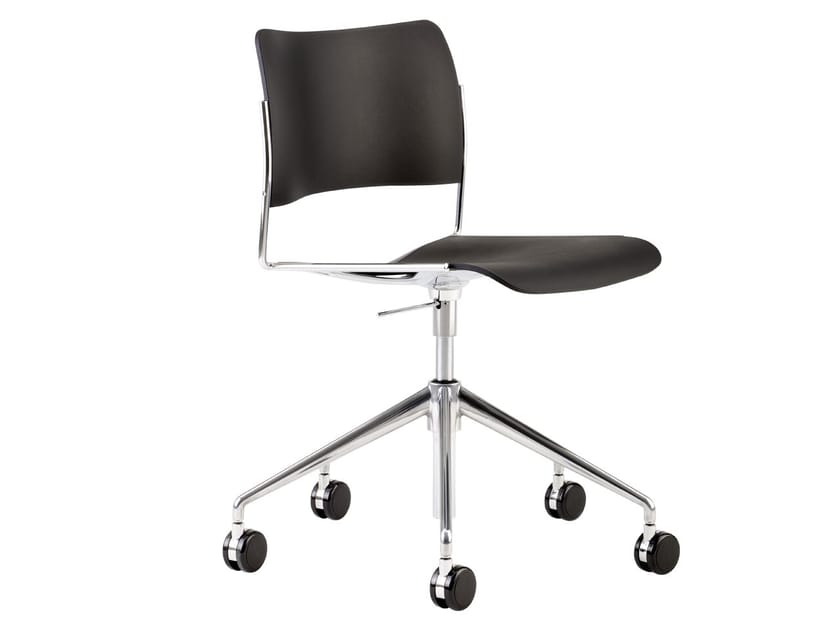 40/4 Swivel office chair with armrests By Howe | design David Rowland
