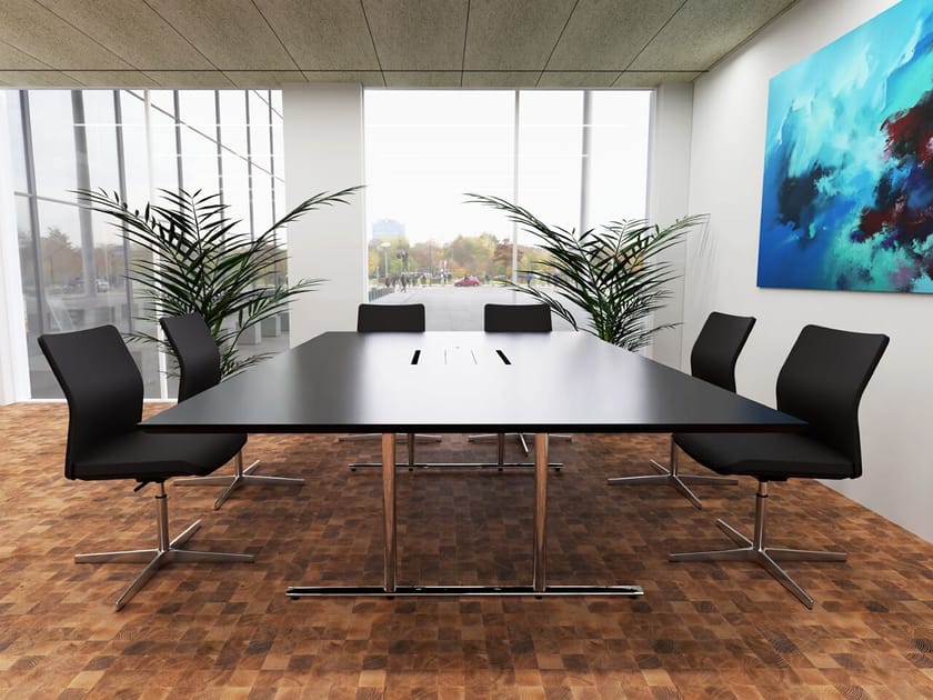 MN1 Height-adjustable conference/meeting chair with X-base By Howe ...