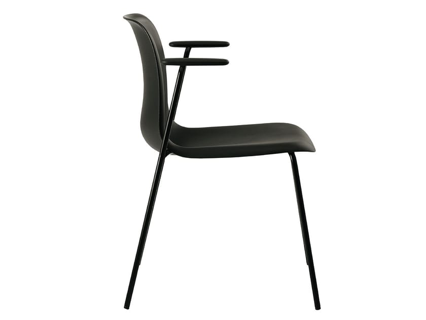 SIXE Stackable chair By Howe | design Pearson Lloyd