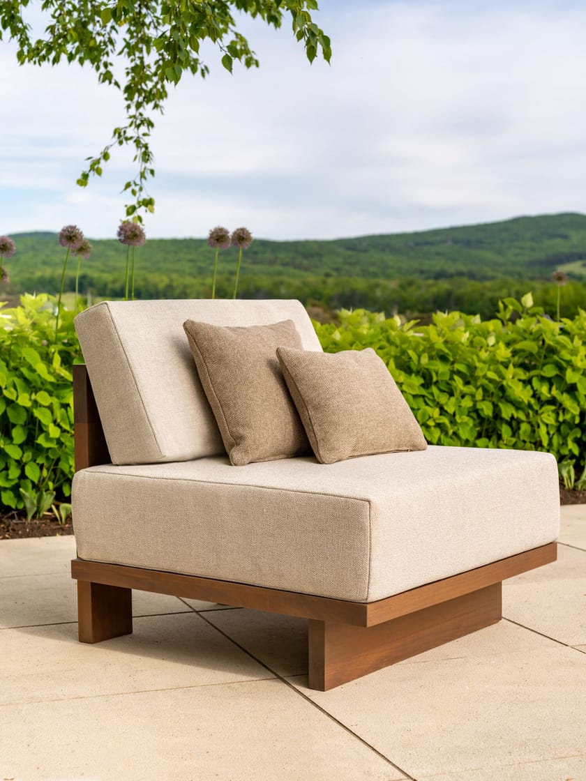 LES ENSEMBLIERS Cushion By Humble Nature