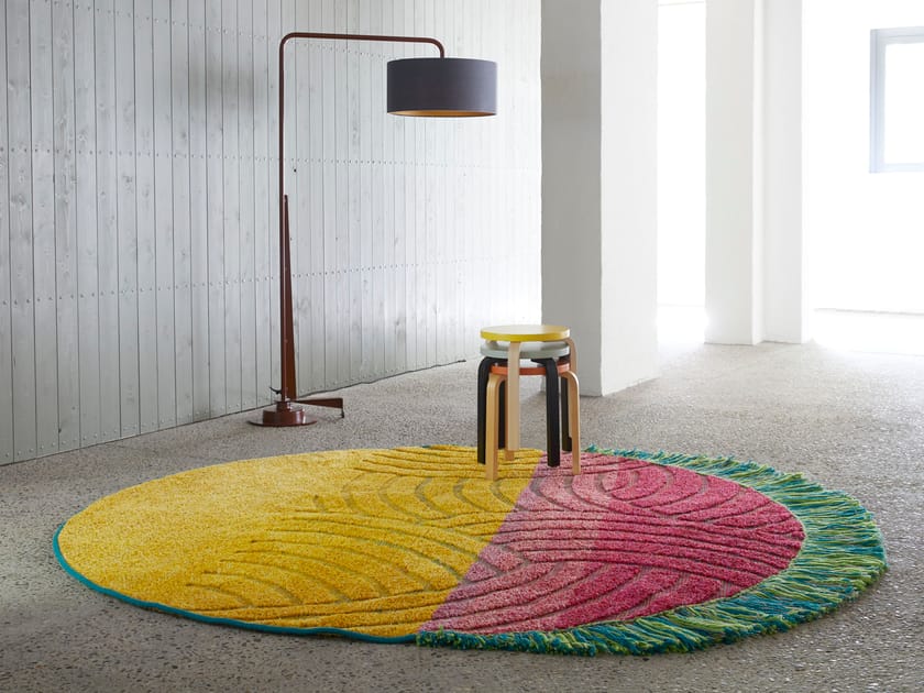 MIAMI BEACH Round handmade wool rug By Huqrugs