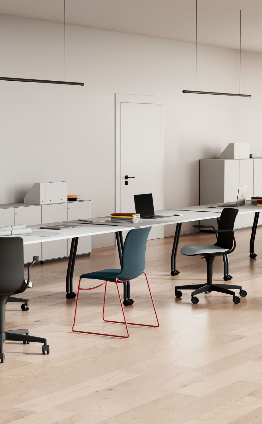 BOSS SC Scrivania in legno su ruote By IBEBI