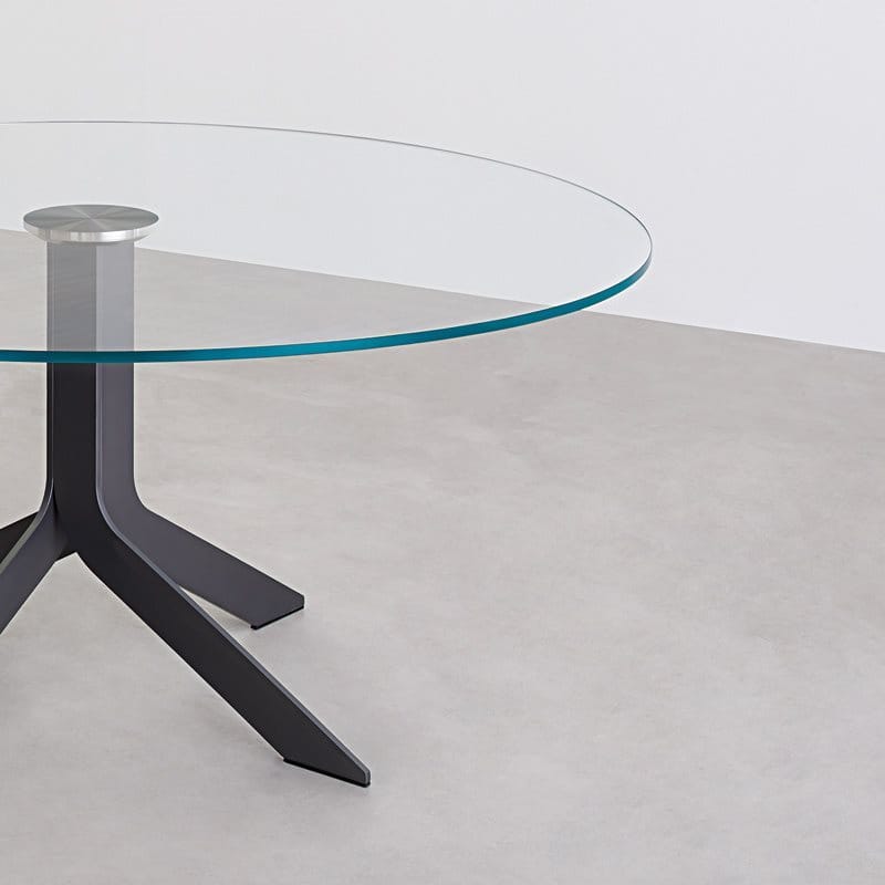 IBLEA | Mesa en acero y cristal By Desalto diseño Gordon Guillaumier